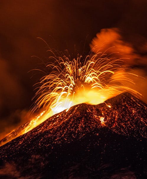 Vulkaner - Hvad er en vulkan og hvordan opstår vulkanudbrud? | Illvid.dk